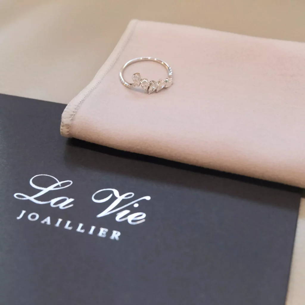 Diamond Jewellery Cleaning Cloth | La Vie Joaillier